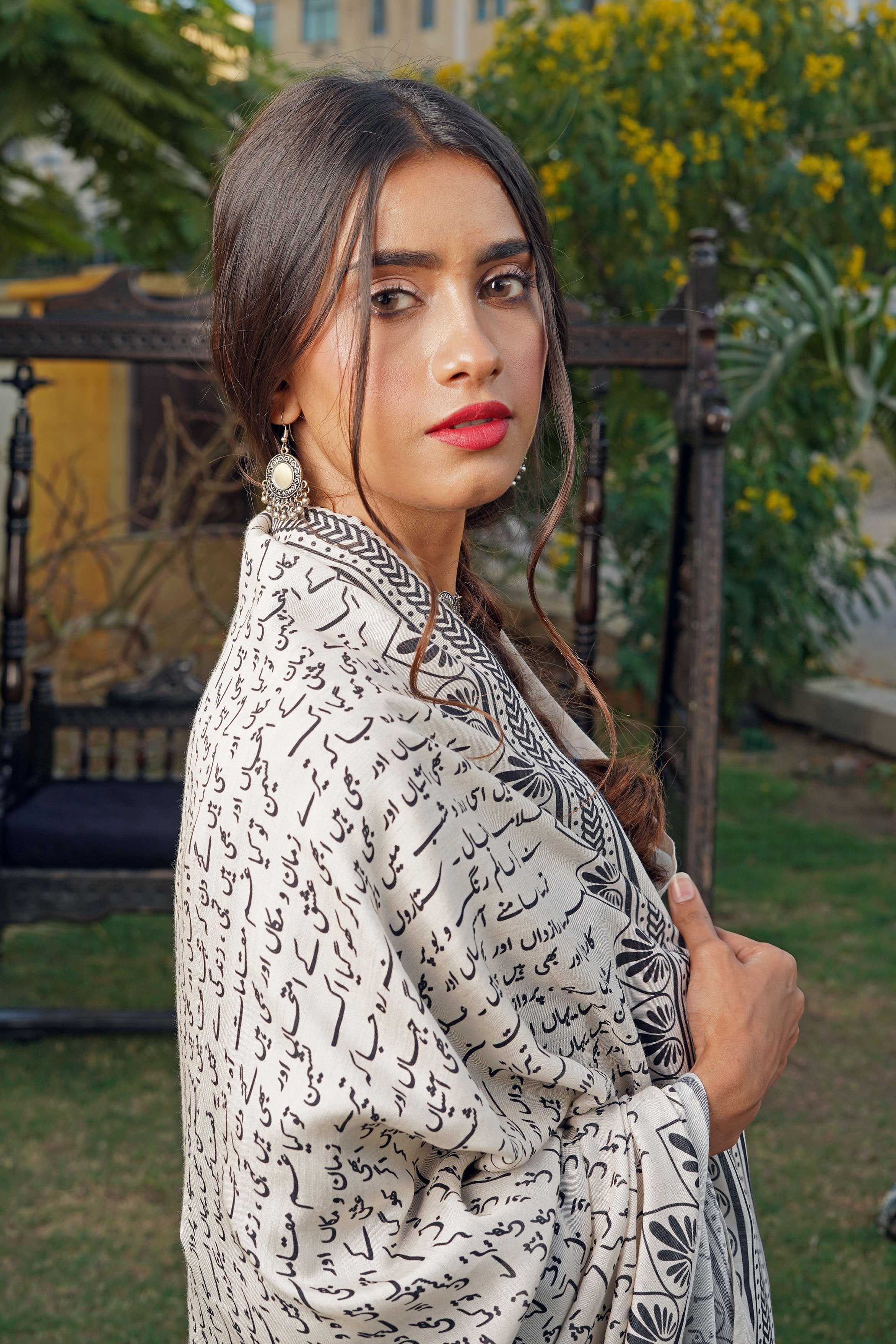 Sitaray (Beyond The Stars) - White Shawl – Manto UK